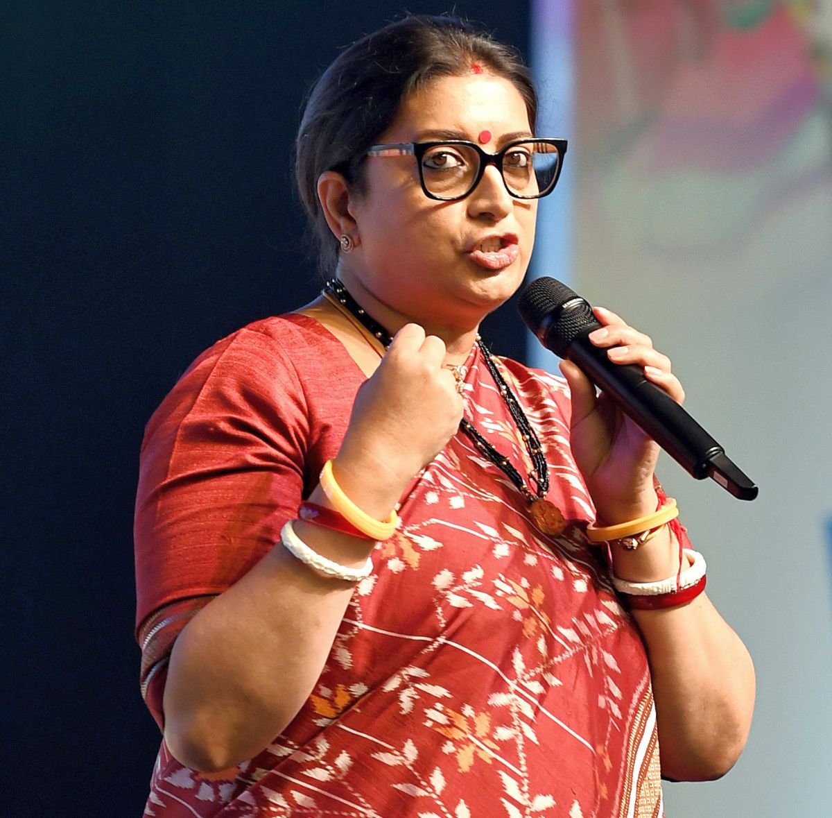 હું અમેઠીની જનતાની સેવા કરતી રહીશ: સ્મૃતિ ઈરાની | chitralekha