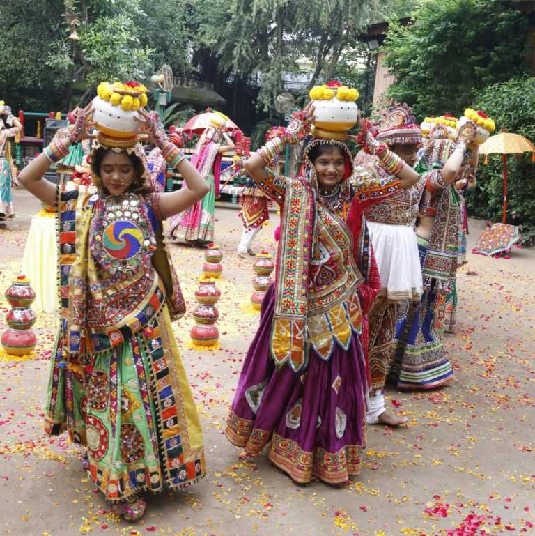 ગરબોઃ ઘૂમતો ઘૂમતો ક્યારે-ક્યાંથી આવ્યો? | chitralekha